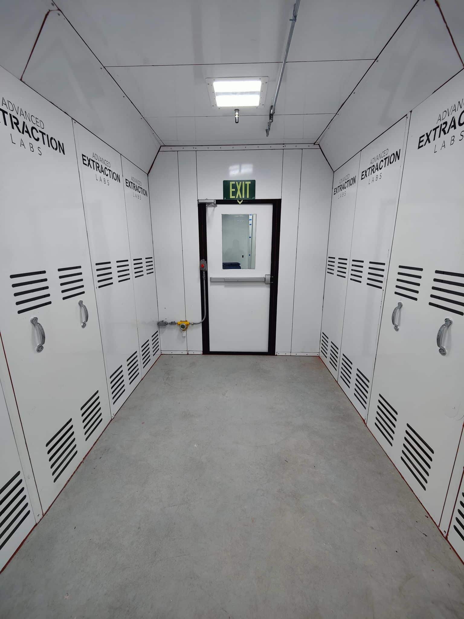 C1D1 Lab | Tempered Windows | Advanced Extraction Labs